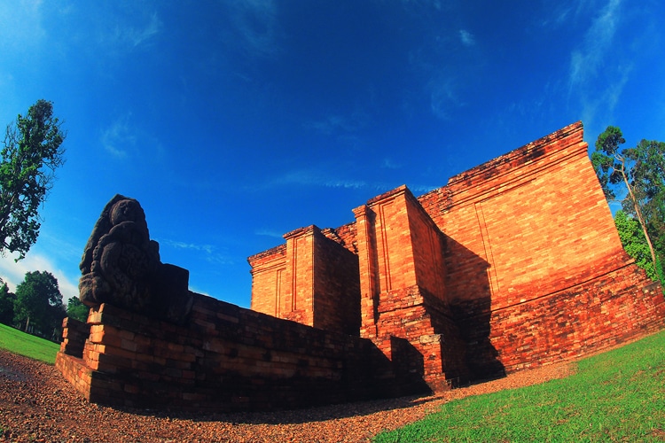 Jambi Cultural Heritage - Explore Jambi - Explore Indonesia | YoExlore